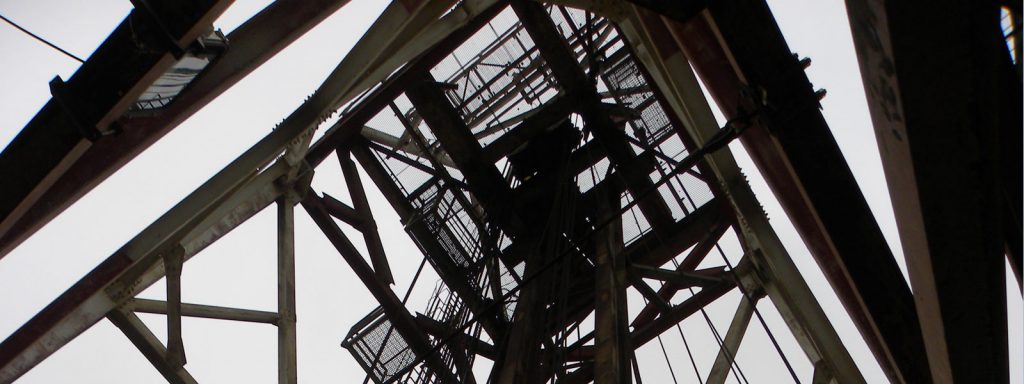 guide-track-rails - Derrick Services (UK) Ltd